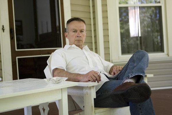 Descubra o que Donald Ray Pollock e Cesar Bravo têm em comum | DarkBlog ...